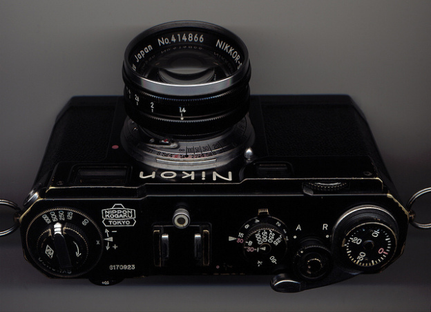 The Genesis of the Black Paint Rangefinder | Leicaphilia